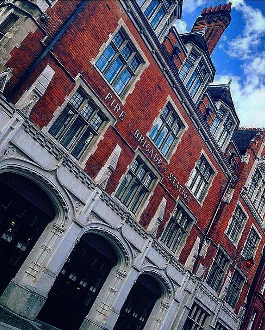 Lunch Munch - London Eateries - DILAN ABEYA Ltd.